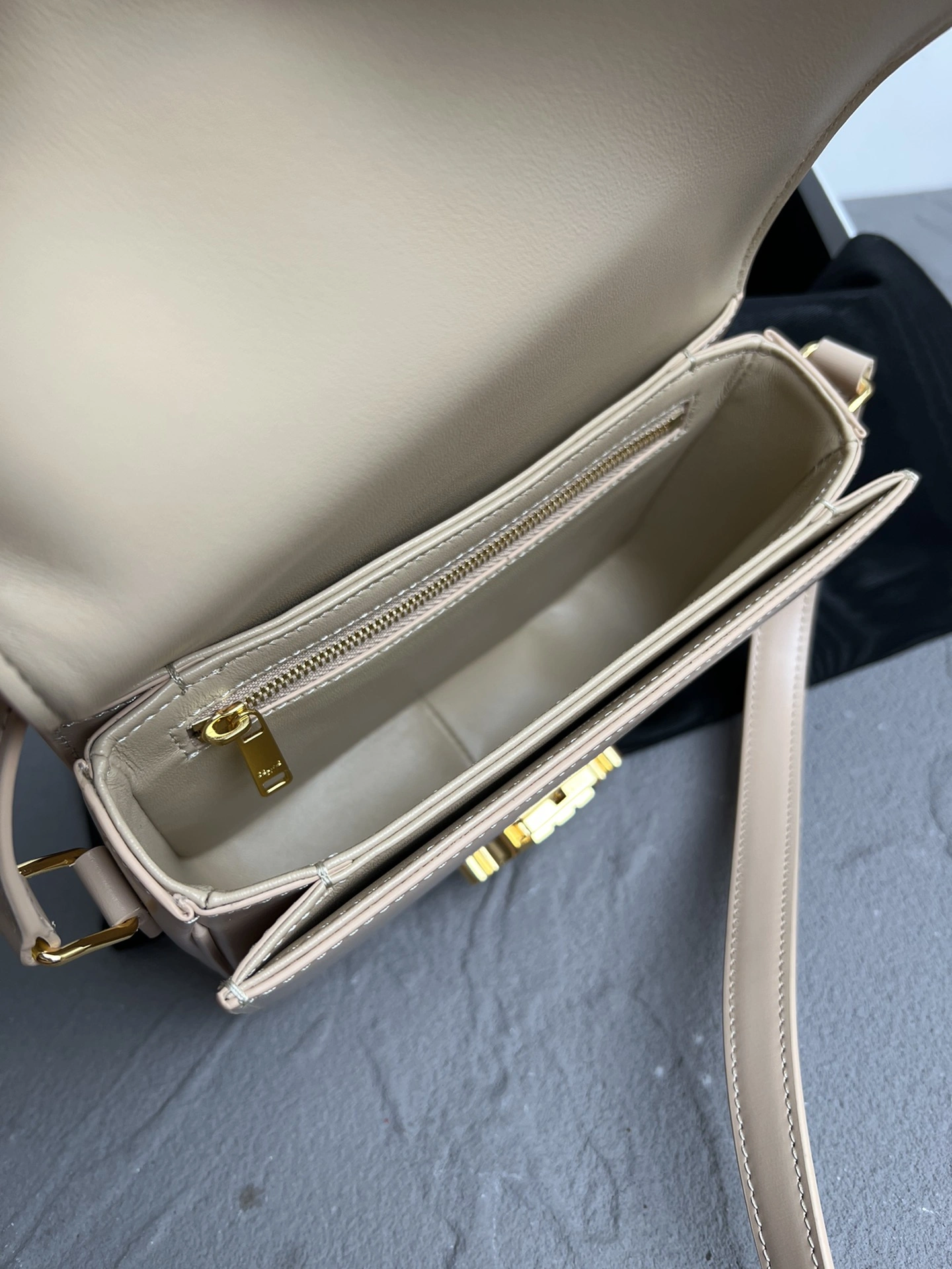 Bargain Celine Triomphe Bags