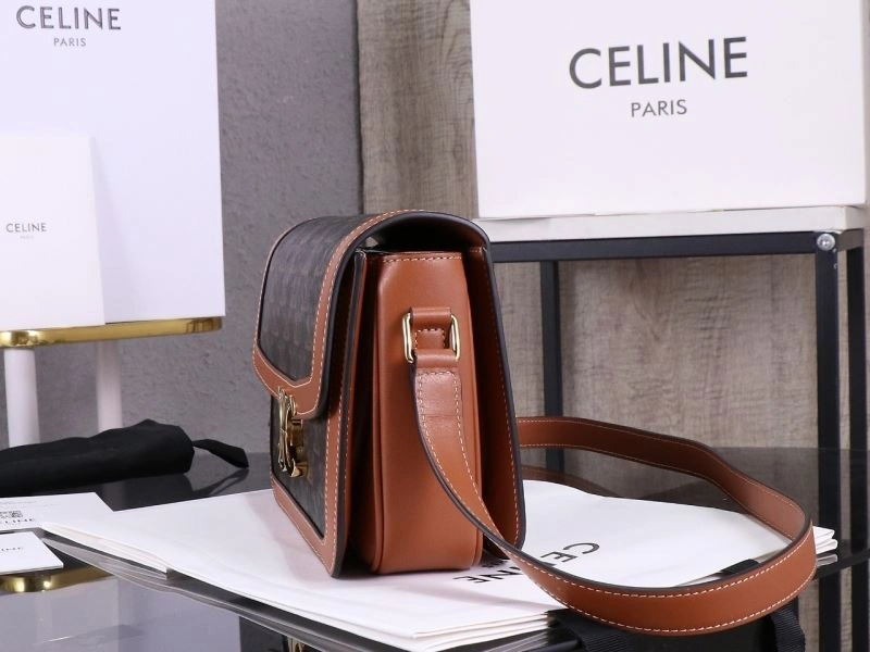 Accurate model Celine Triomphe Bags