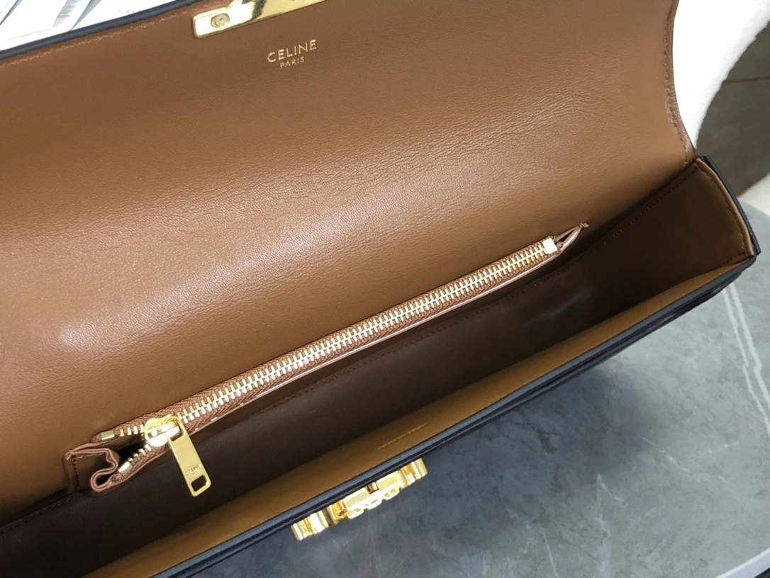 Top mirror Celine Triomphe Bags