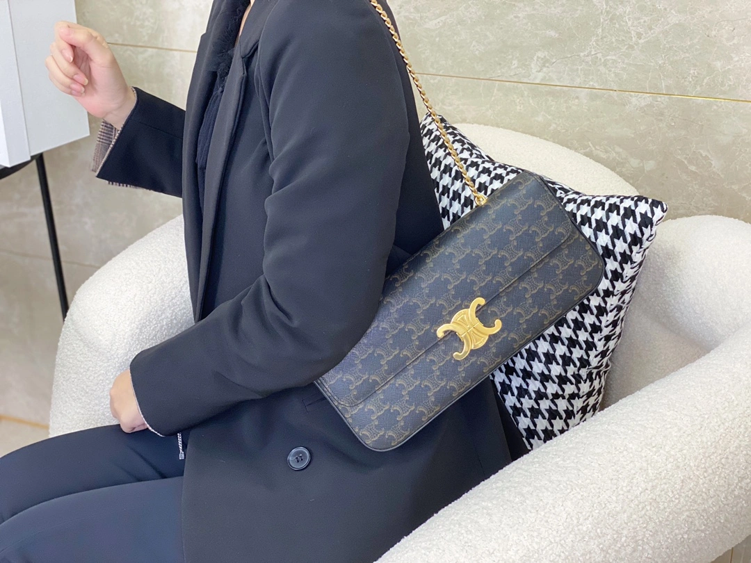 Top mirror Celine Triomphe Bags