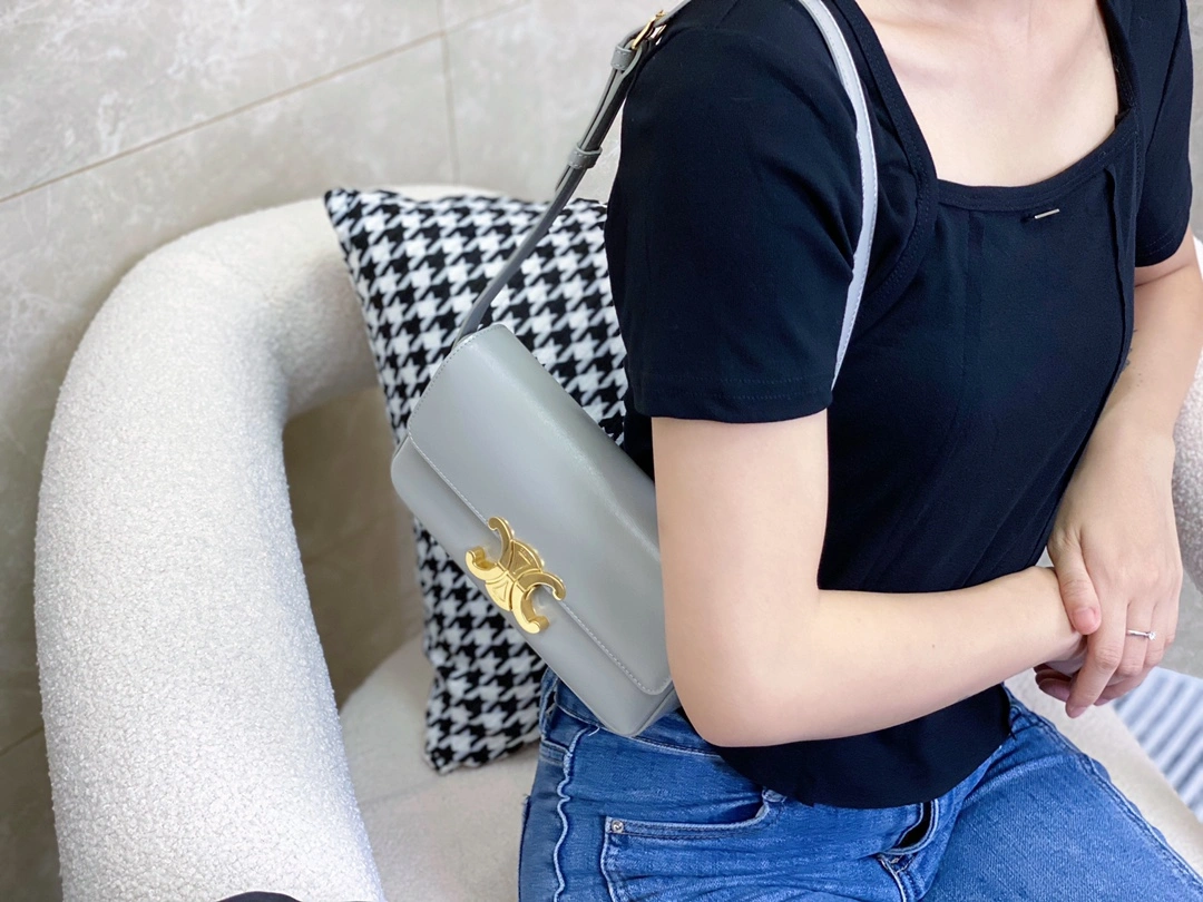 Exact replica Celine Triomphe Bags