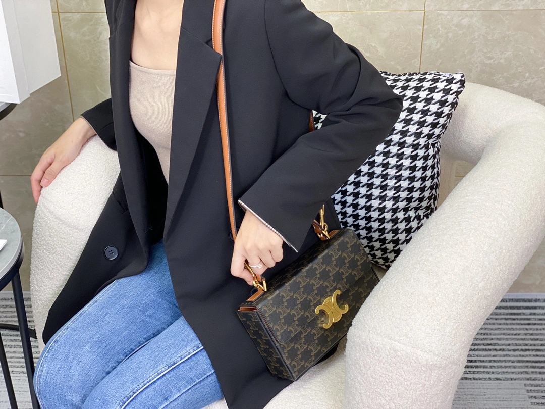 Top mirror Celine Triomphe Bags