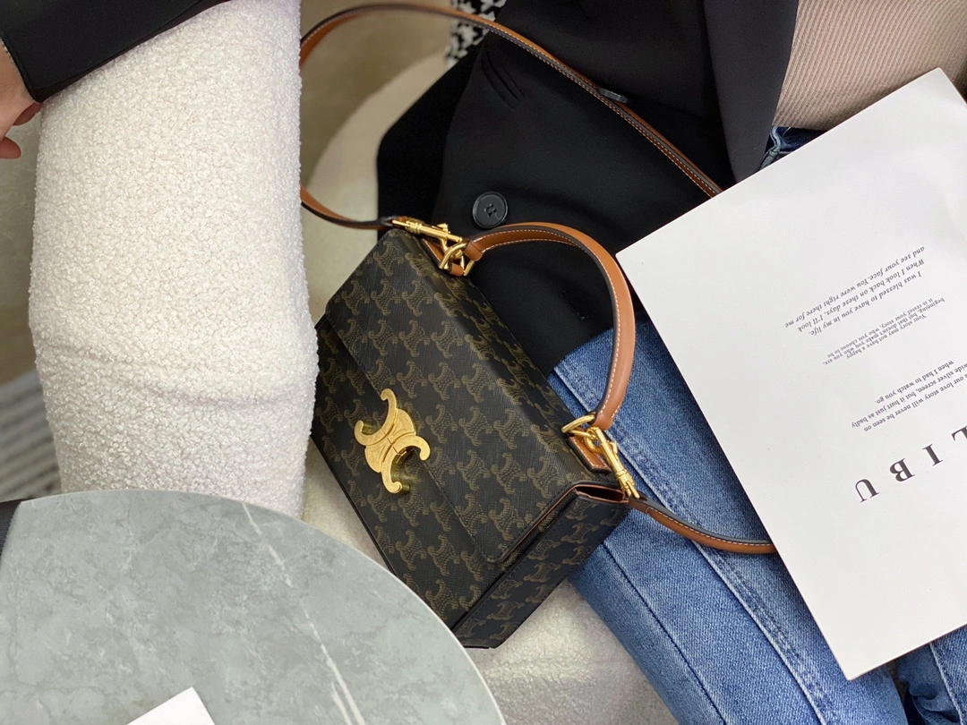 Top mirror Celine Triomphe Bags