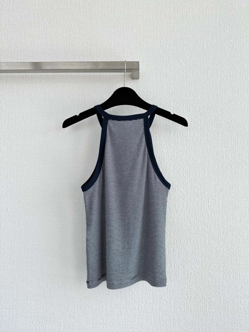 Accurate model Celine Vest