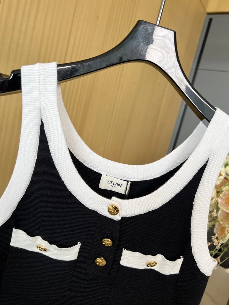 Accurate model Celine Vest