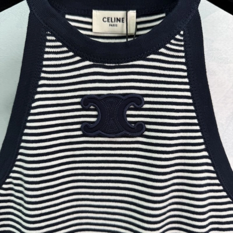 Accurate model Celine Vest