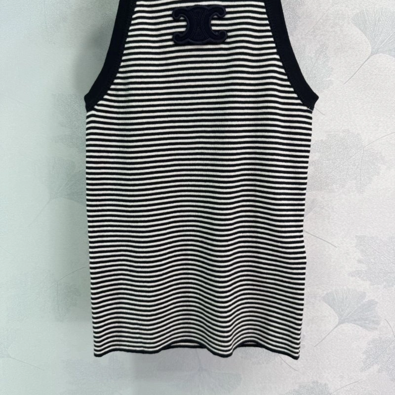 Accurate model Celine Vest