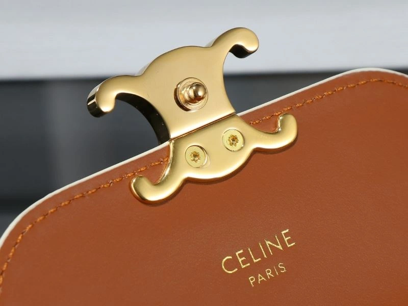 Accurate model Celine Wallets Purse