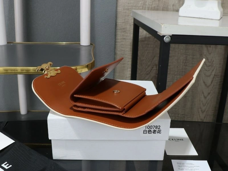 Accurate model Celine Wallets Purse
