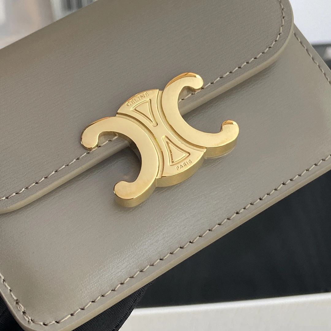 Mirror quality Celine Wallets Purse