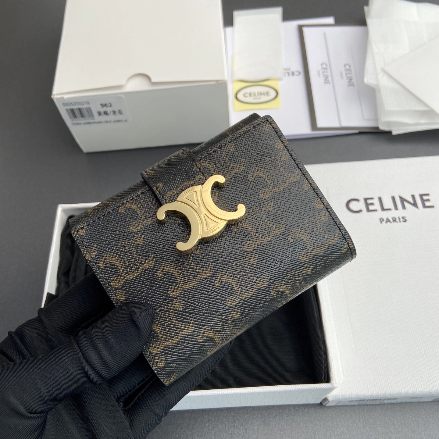 Brand-authenticated Celine Wallets Purse