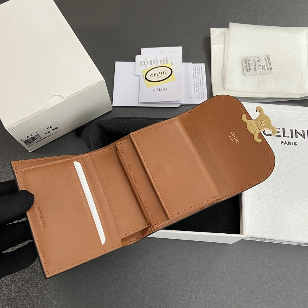 Accurate model Celine Wallets Purse