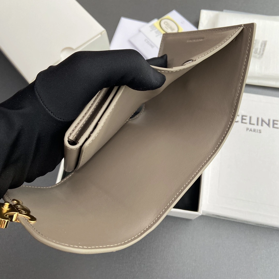 Brand-authenticated Celine Wallets Purse