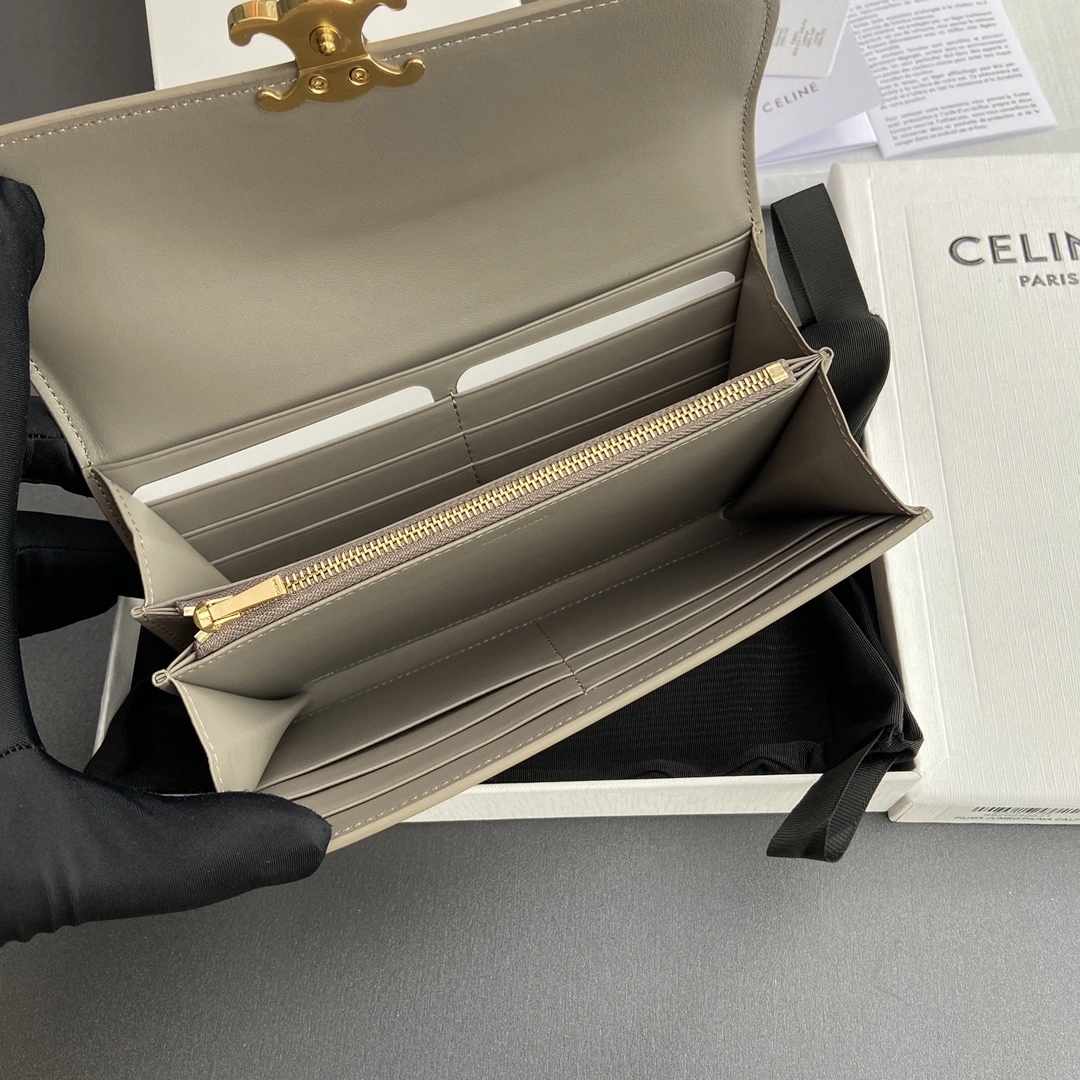 High accuracy Celine Wallets Purse