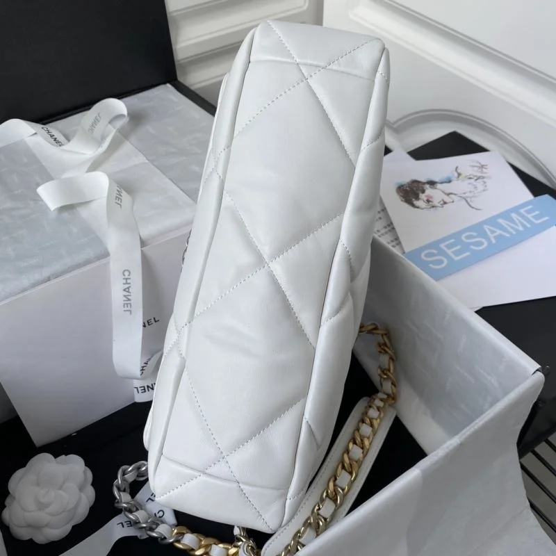 Mirror quality Chanel 19 Bags