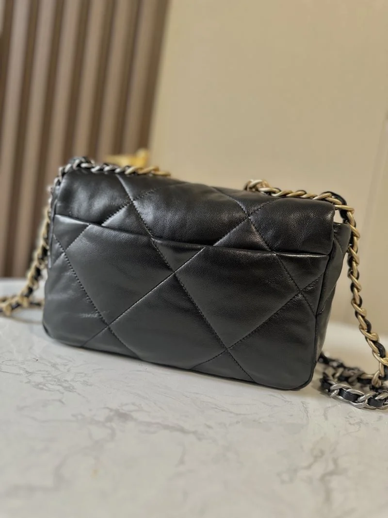 Top match Chanel 19 Bags