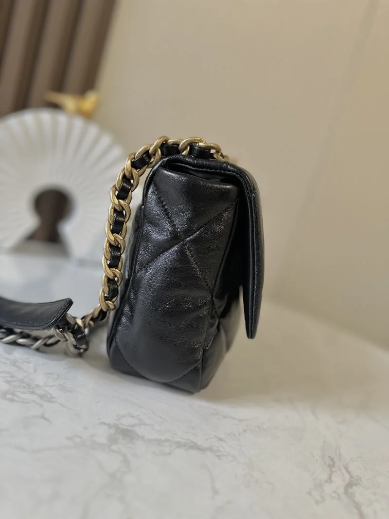 Top match Chanel 19 Bags