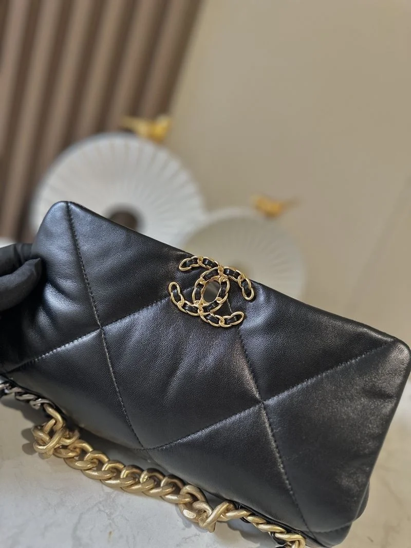 Top match Chanel 19 Bags