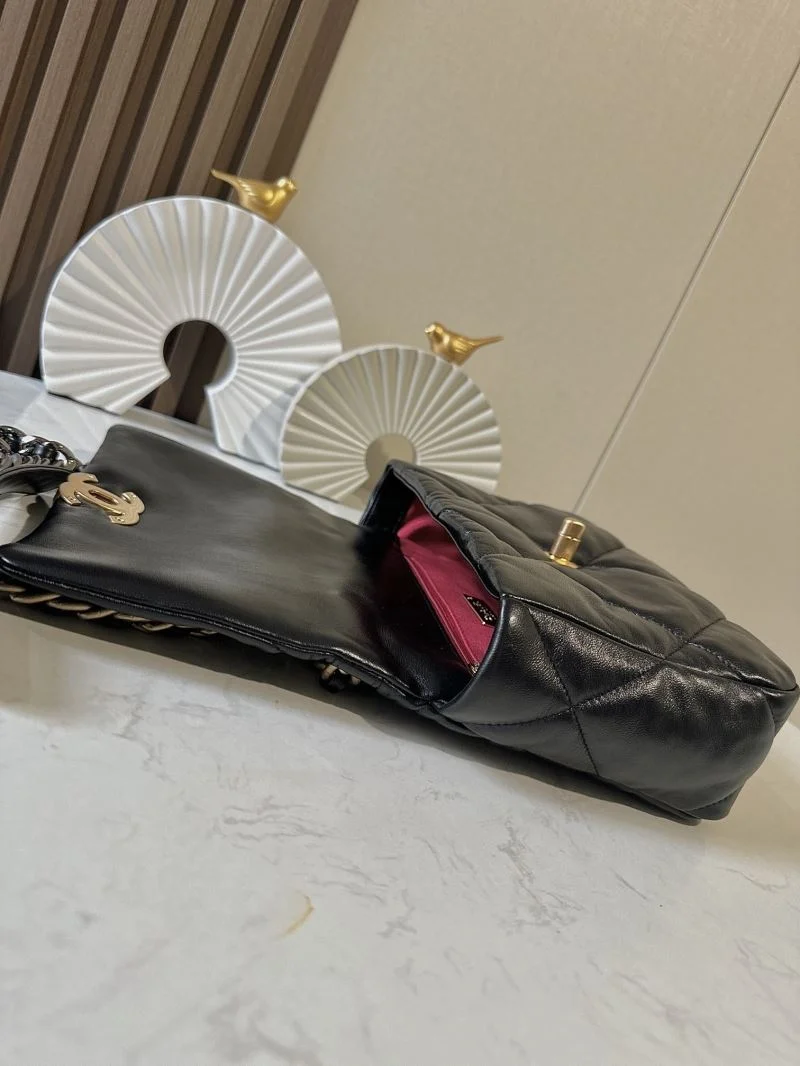 Top match Chanel 19 Bags
