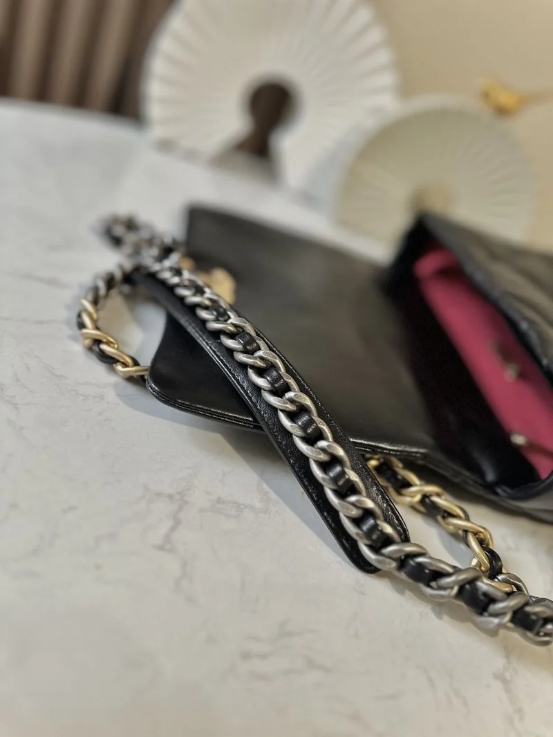 Top match Chanel 19 Bags
