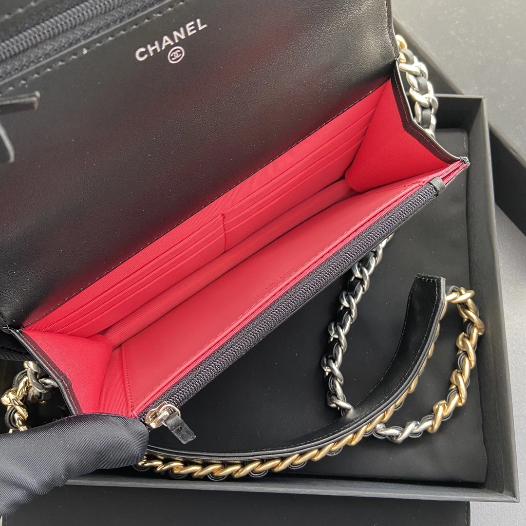 Affordable Chanel 19 Bags