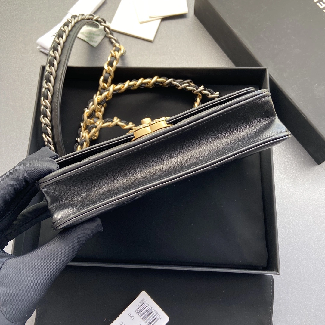 Exact replica Chanel 19 Bags