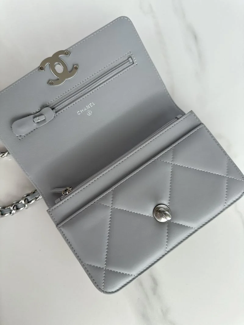 1:1 copy Chanel 19 Bags