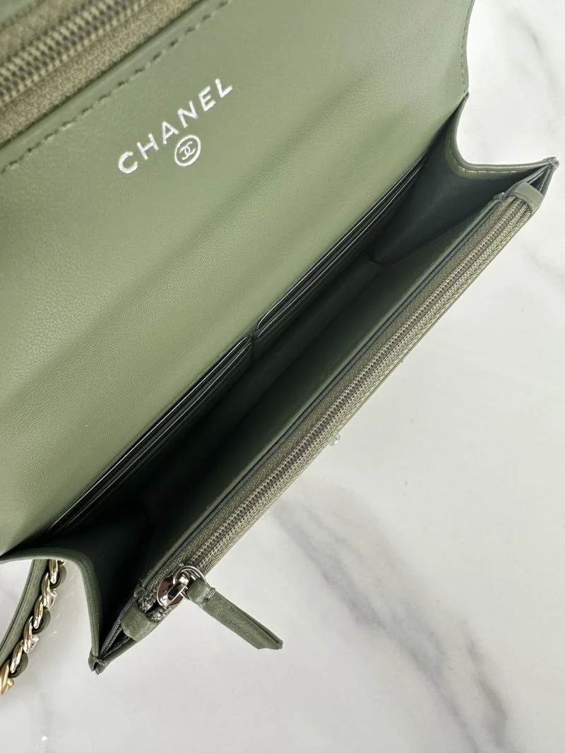 Brand-authenticated Chanel 19 Bags