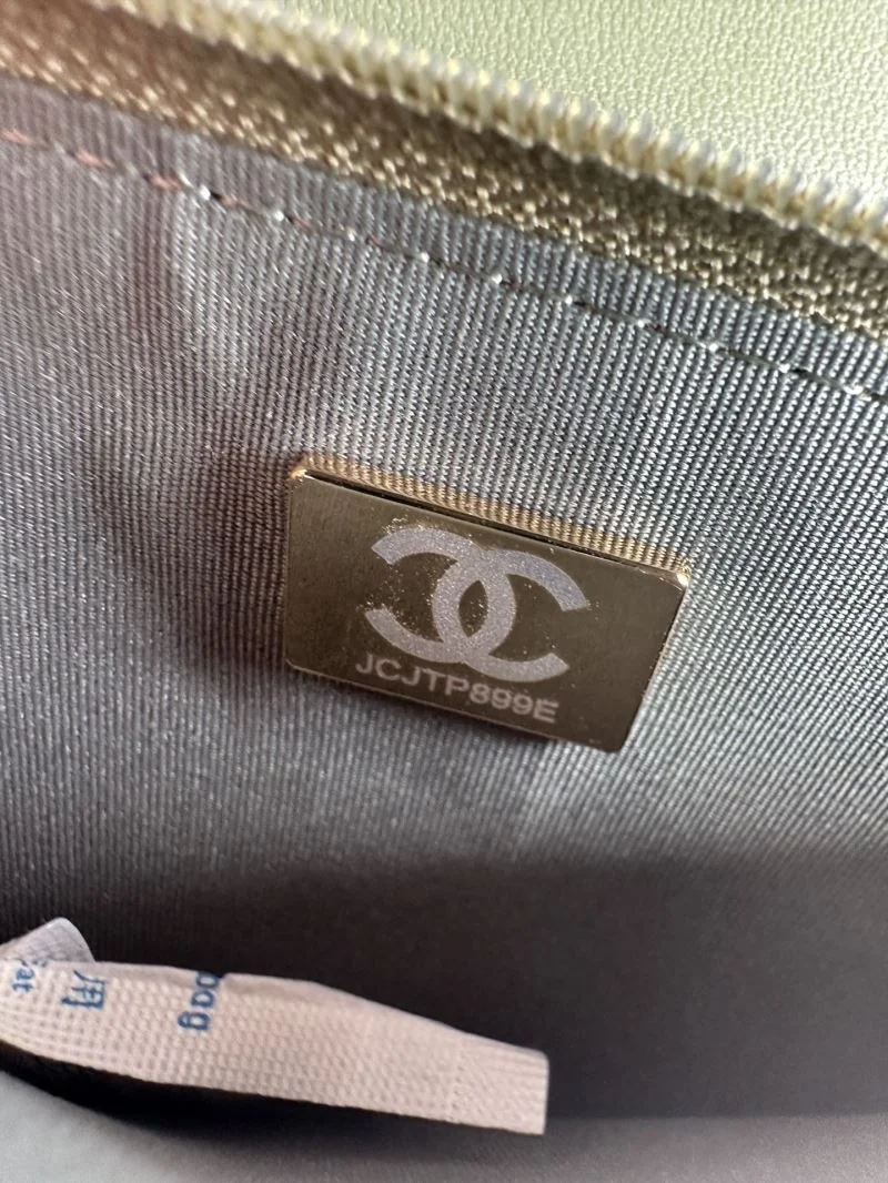 Brand-original Chanel 19 Bags