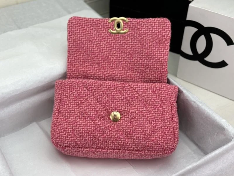Low-cost Chanel 19 Bags
