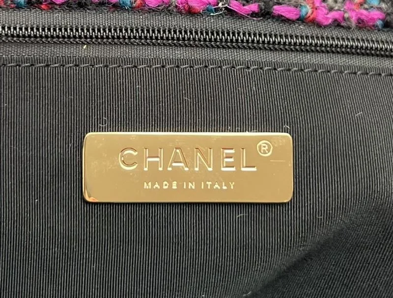 Accurate model Chanel 19 Bags