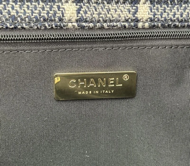 High accuracy Chanel 19 Bags