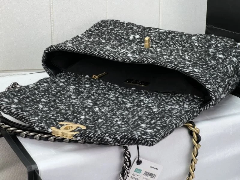 Brand-authenticated Chanel 19 Bags