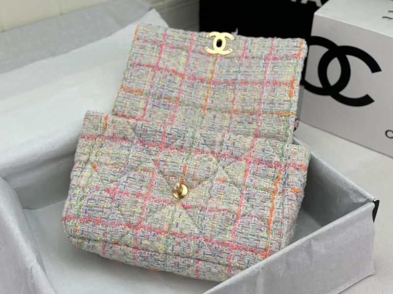 Accurate model Chanel 19 Bags