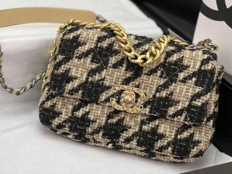 Bargain Chanel 19 Bags