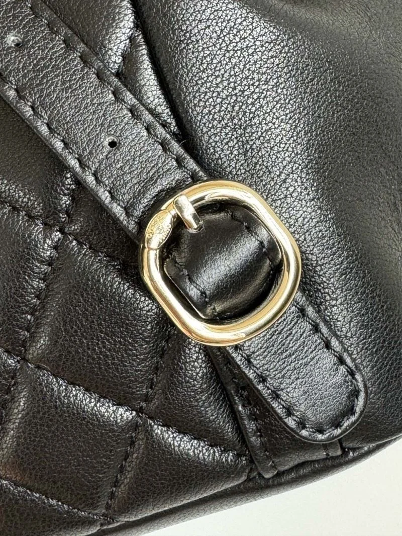 Accurate model Chanel Backpacks