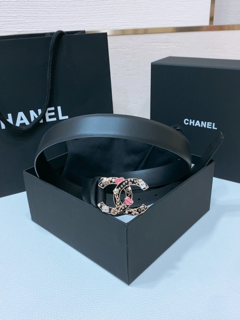 Low-cost Chanel Belts