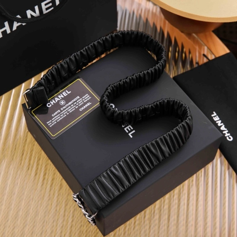 Top mirror Chanel Belts
