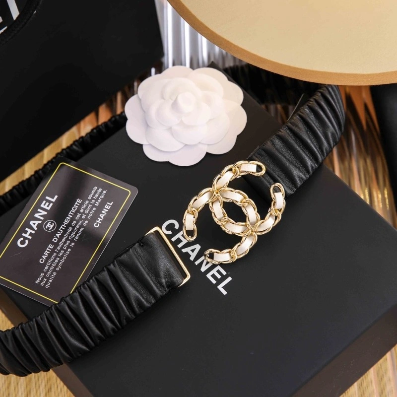 Low-cost Chanel Belts