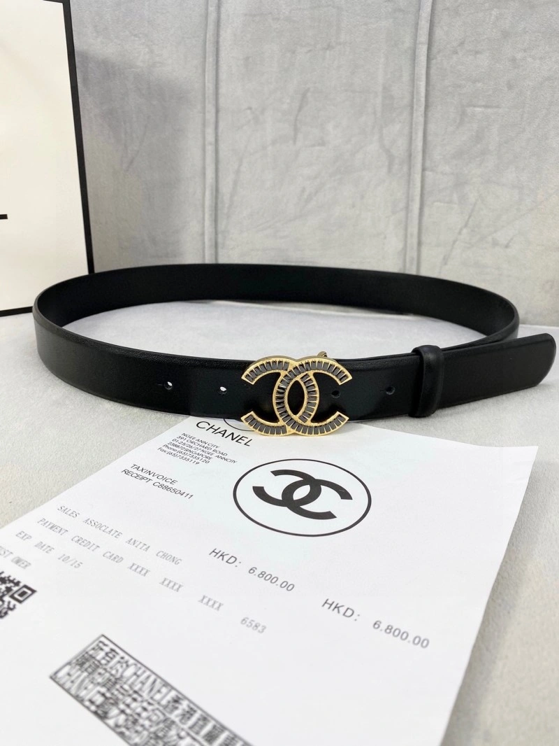 Low-cost Chanel Belts