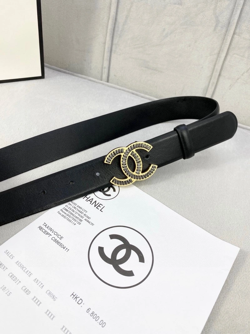 Low-cost Chanel Belts