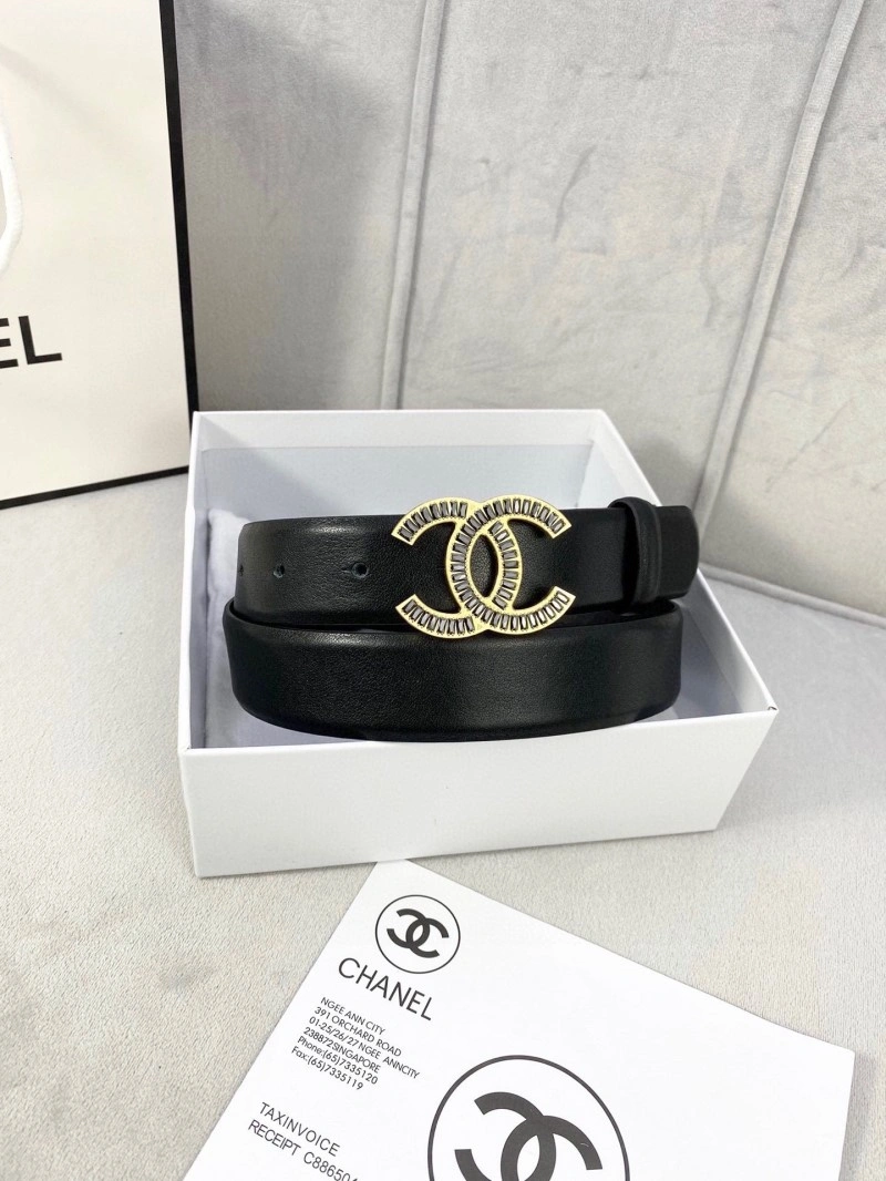 Low-cost Chanel Belts