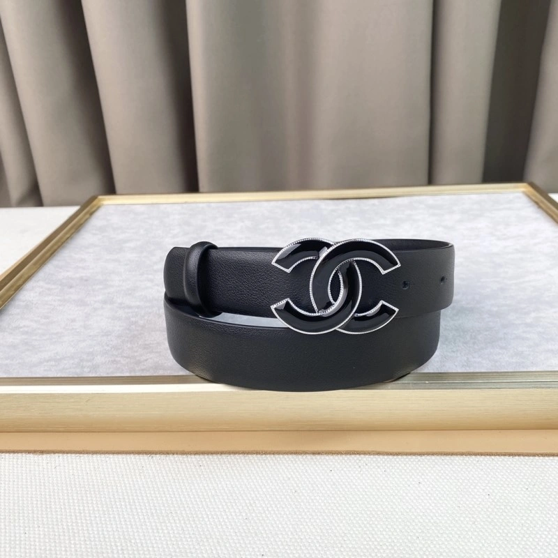 Low-cost Chanel Belts