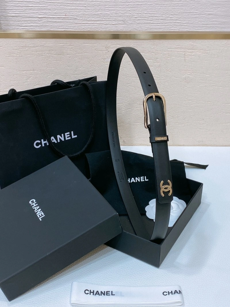Top mirror Chanel Belts