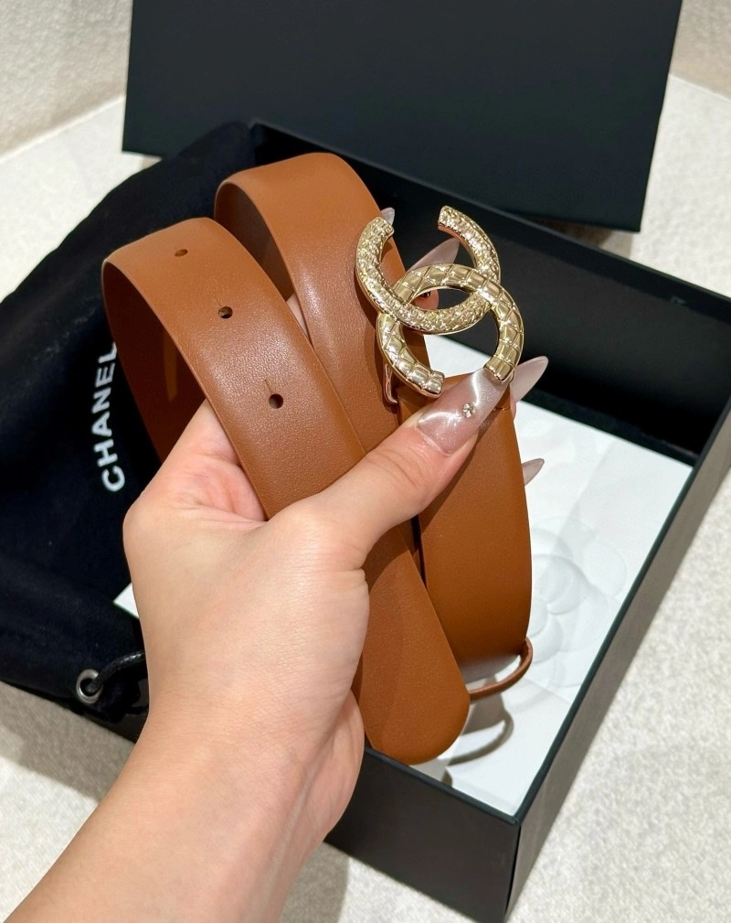 Low-cost Chanel Belts
