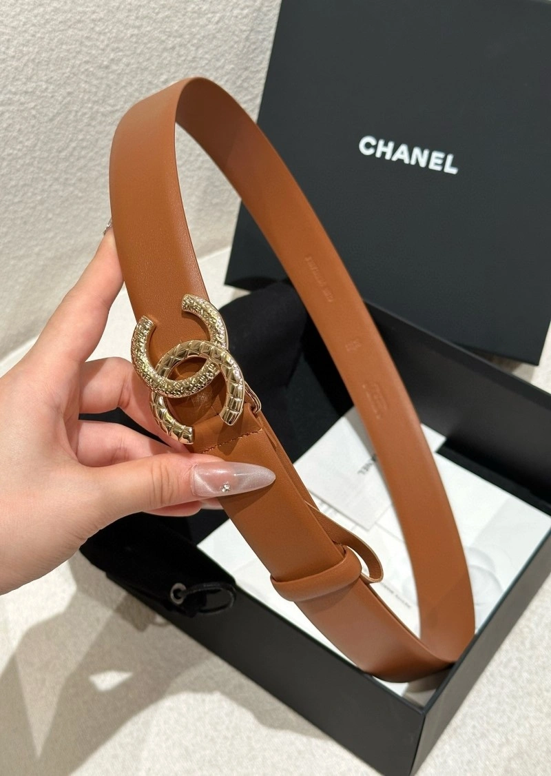 Low-cost Chanel Belts