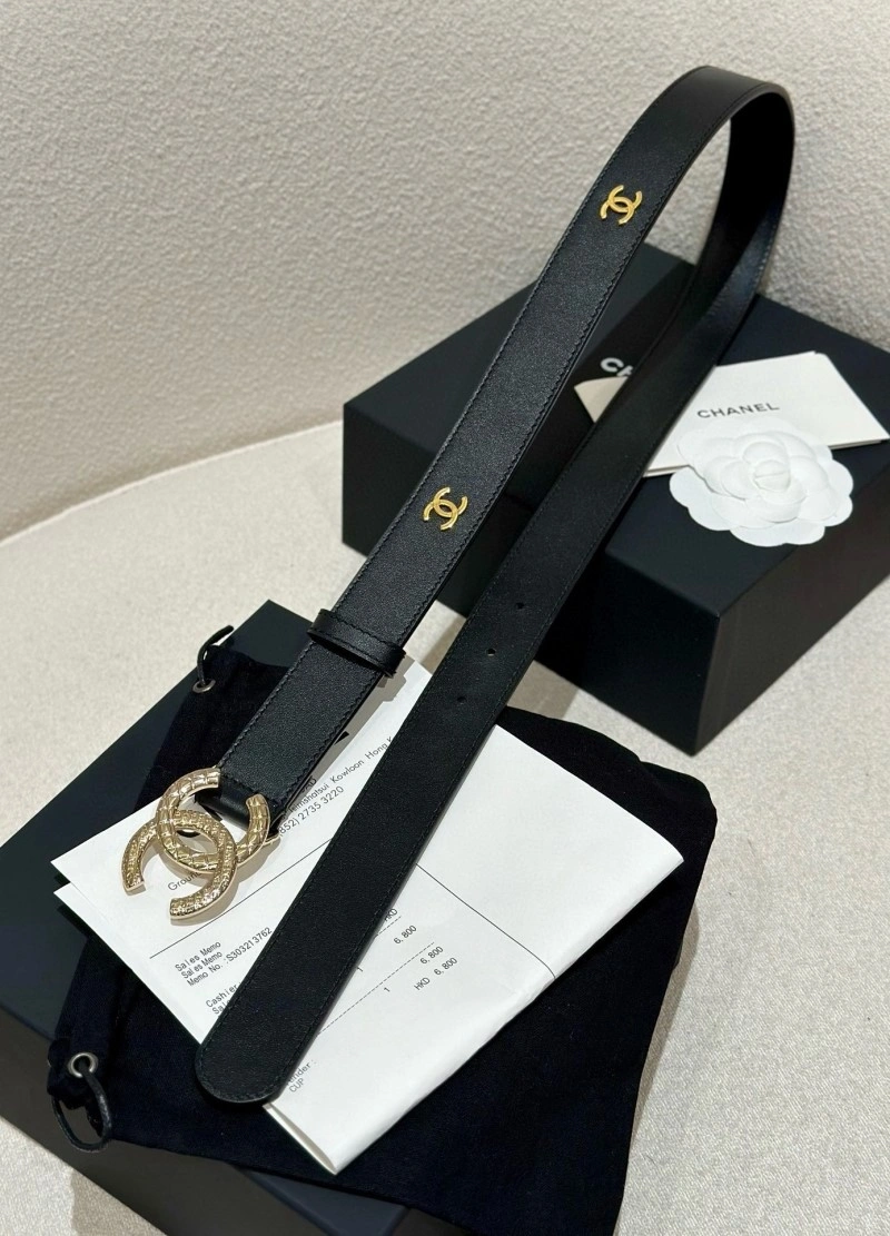 Low-cost Chanel Belts
