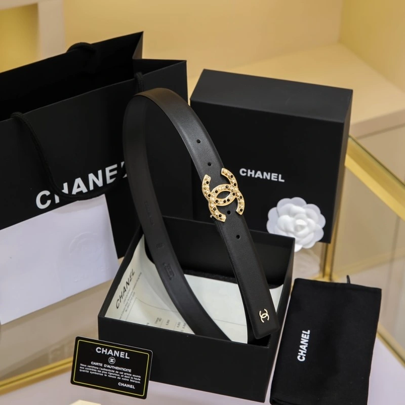 Low-cost Chanel Belts