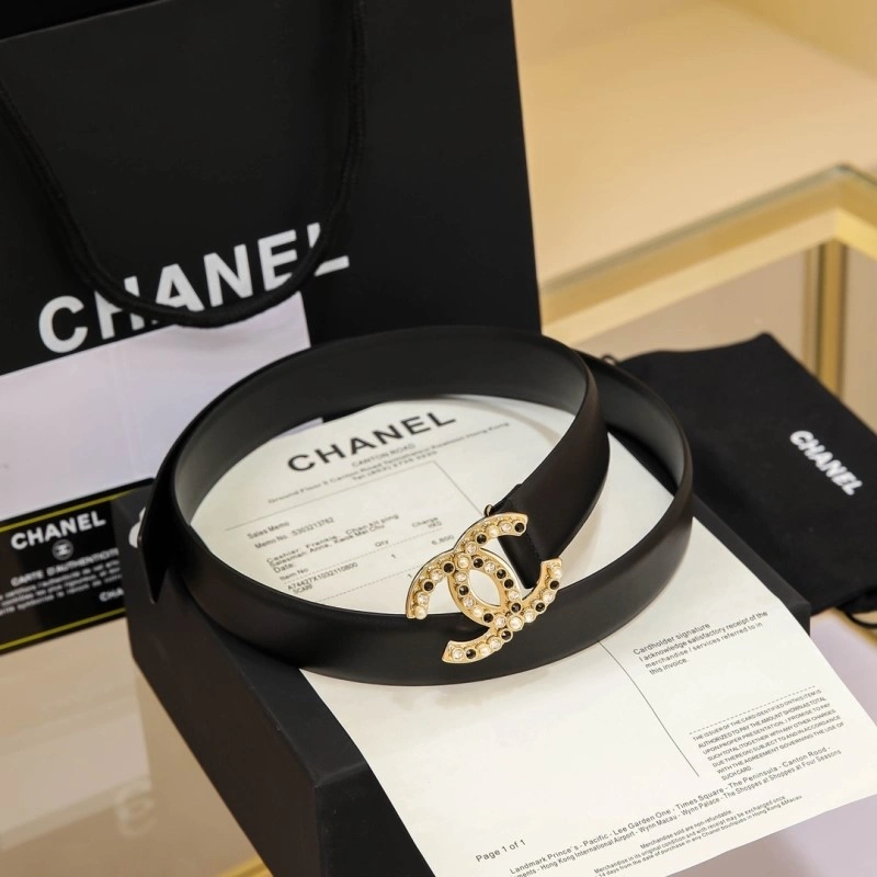 Low-cost Chanel Belts