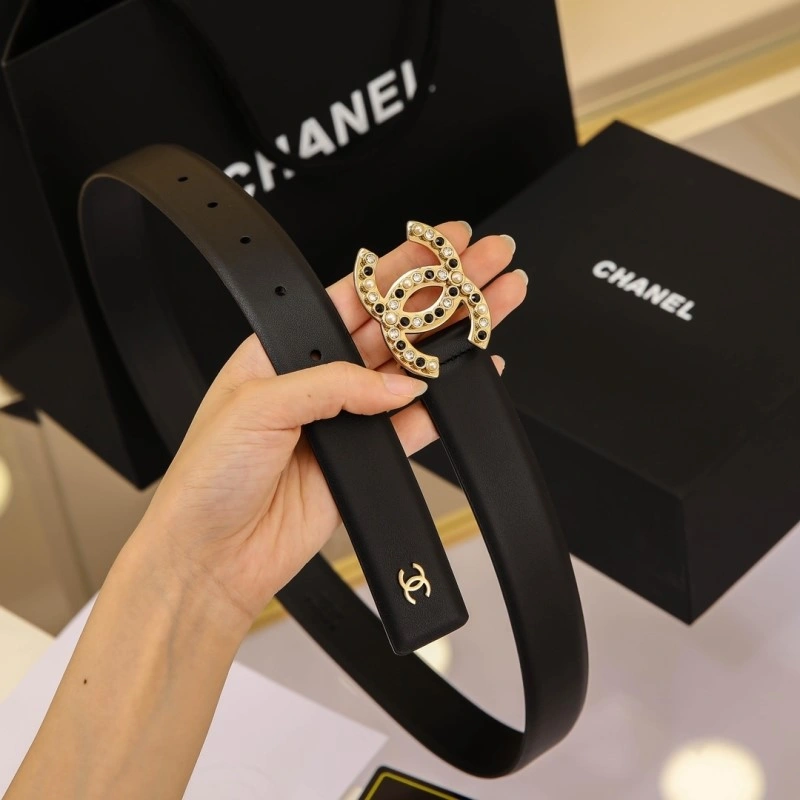 Low-cost Chanel Belts